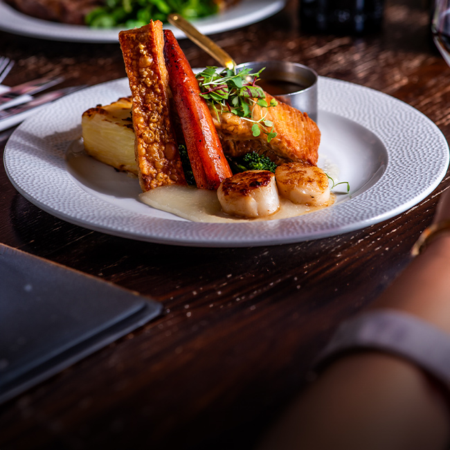 The Cromwell Cottage Country Pub & Restaurant in Northampton ...